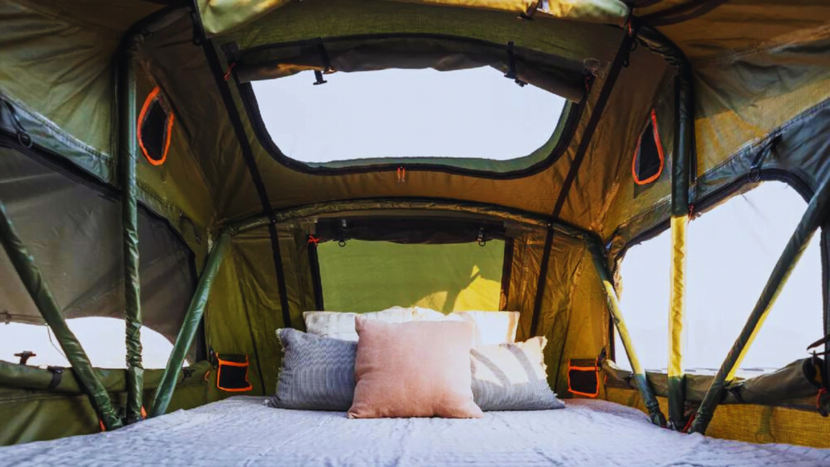 Roam Vagabond Review: Best Rooftop Tent For 2024 Roam Adventure ...